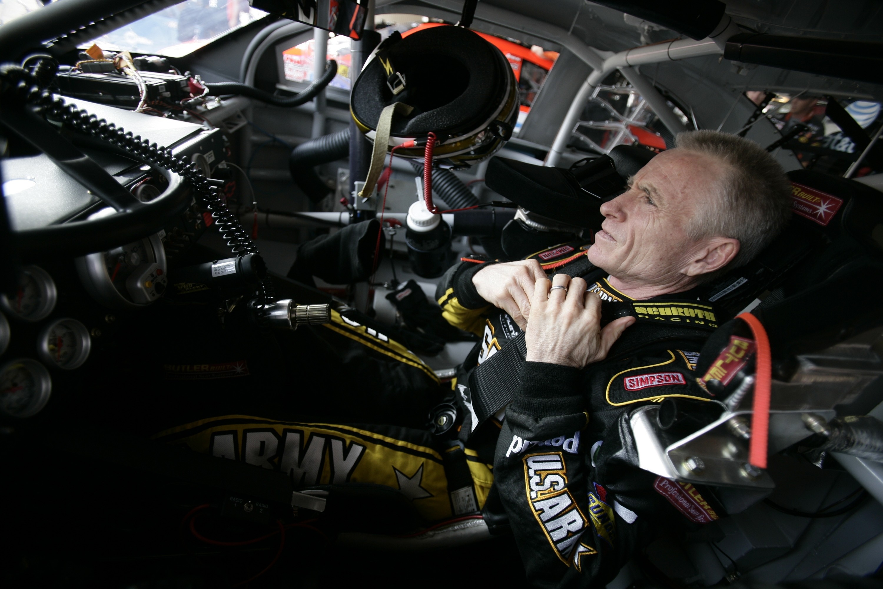 Army Driver Moves to 12th in Nextel Cup Points | Article | The United ...