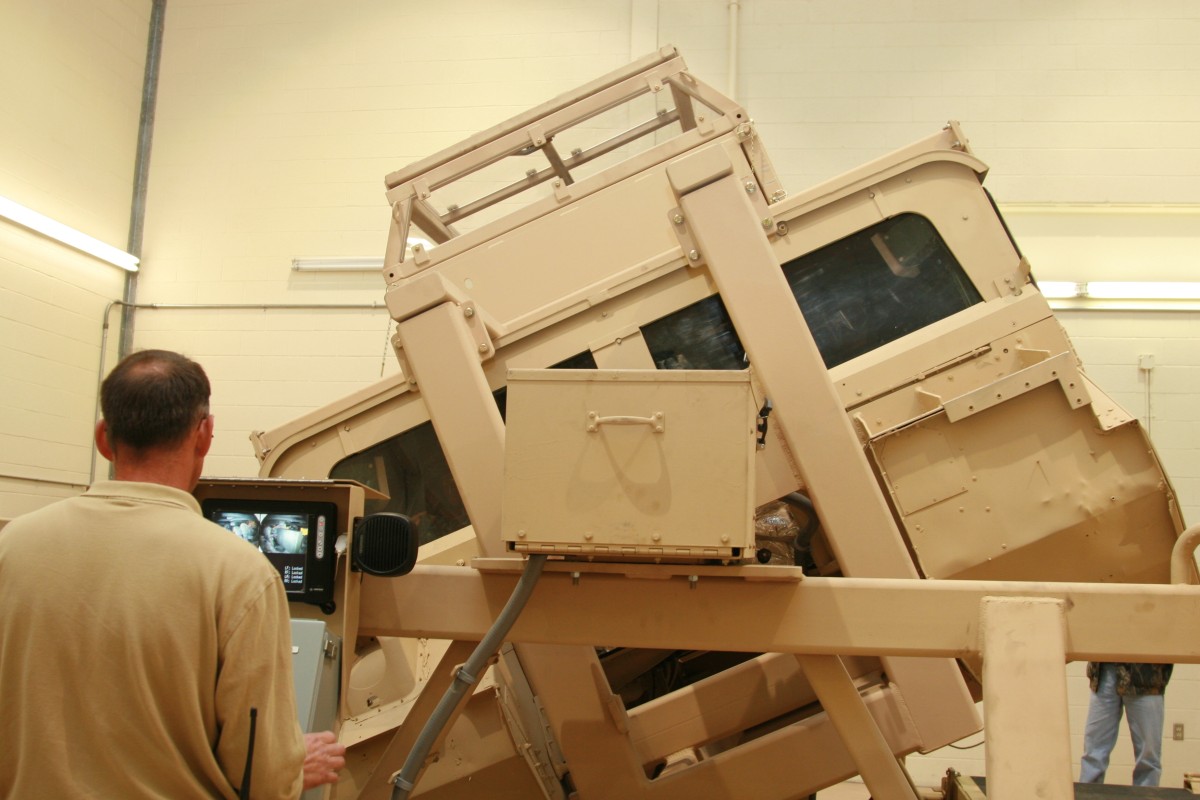 Humvee rollover training prepares engineers for deployment | Article ...