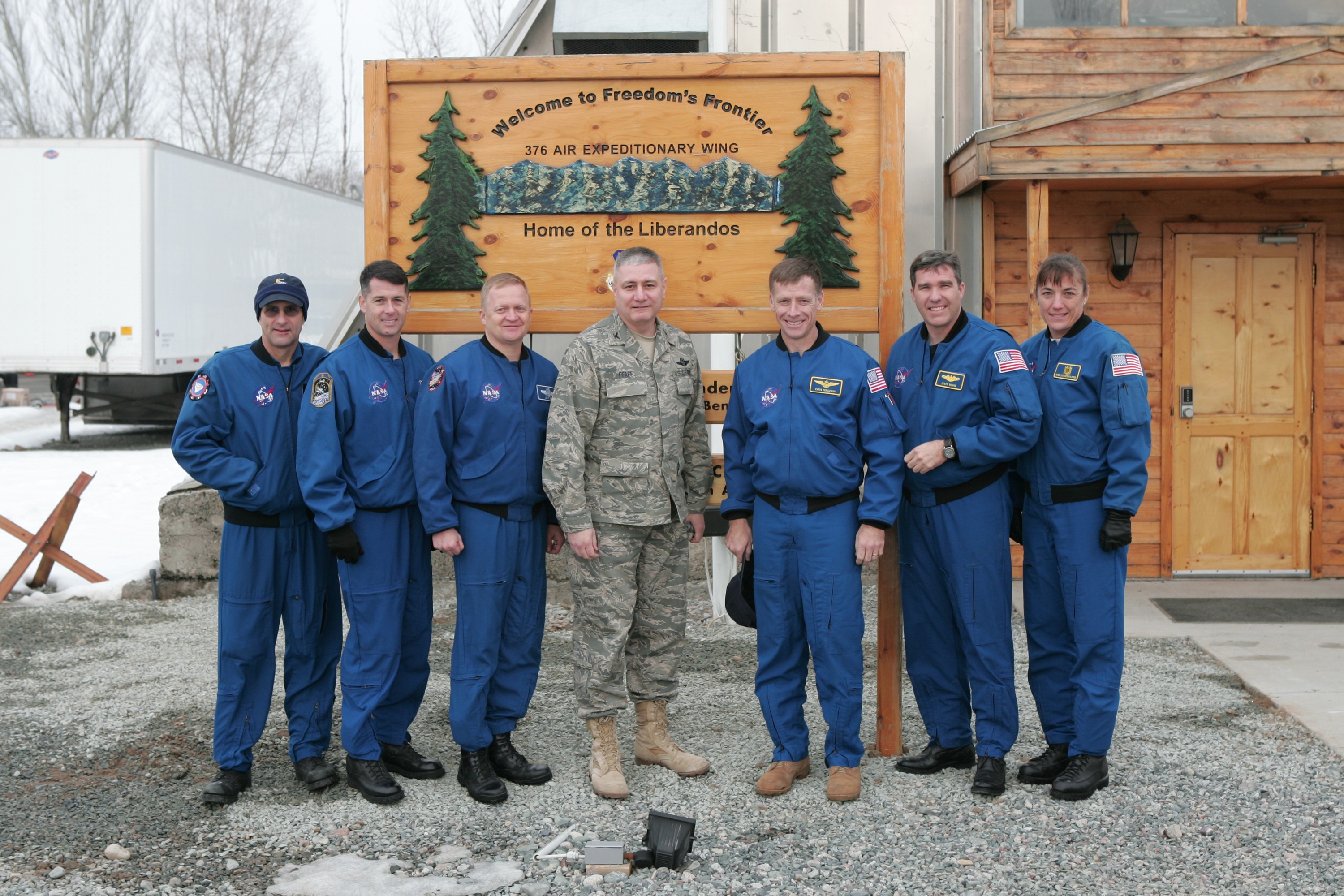 STS crew on USO Tour | Article | The United States Army