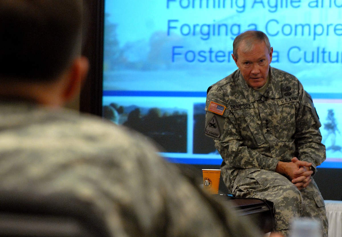 TRADOCAca,!E+commander meets with Combined Arms Center Aca,!E+leaders ...