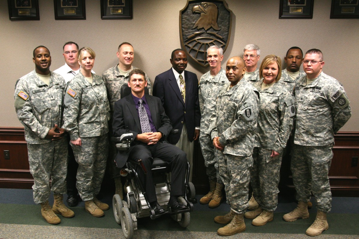 Wounded Warriors Visit SMDC/ARSTRAT for Army Birthday | Article | The ...