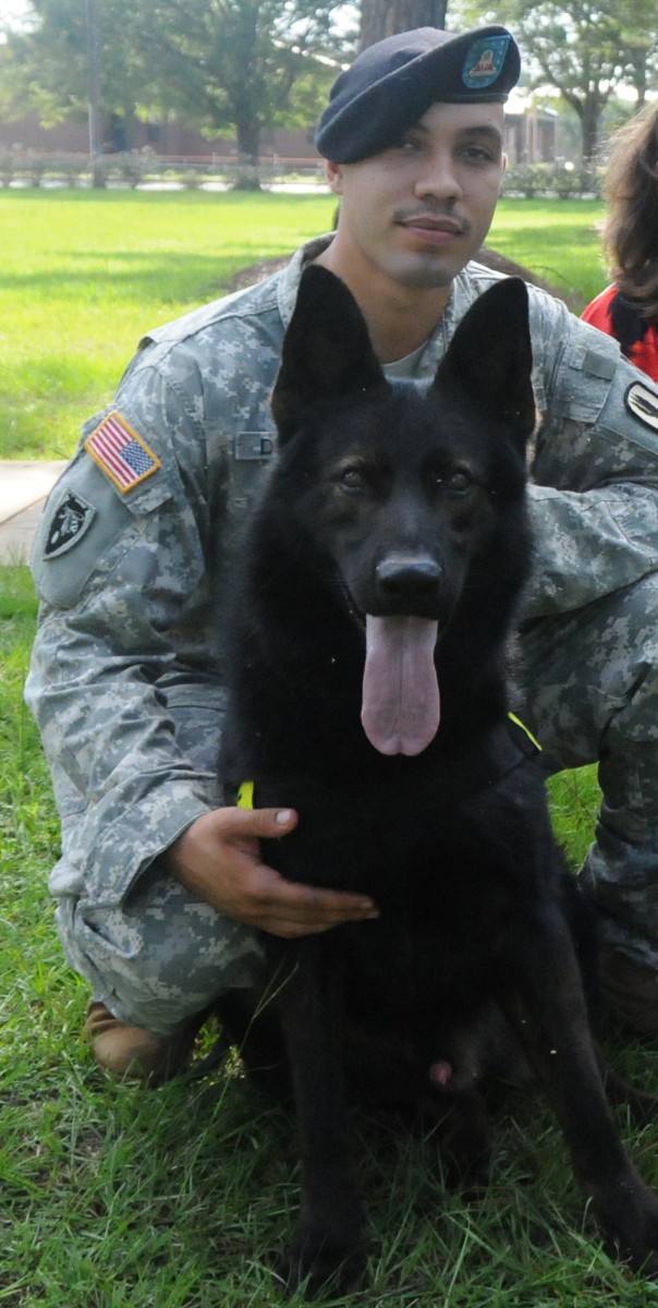 'Man's best friend'MP, dog deploy to Middle East | Article | The United ...