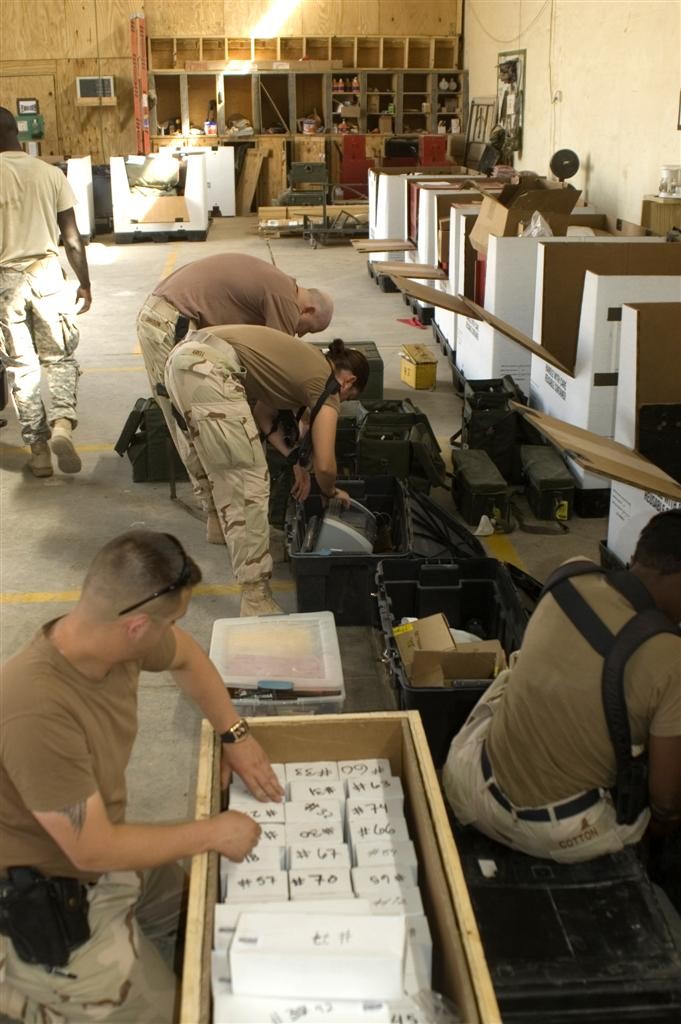 Navy Customs speeding up redeployment process | Article | The United ...