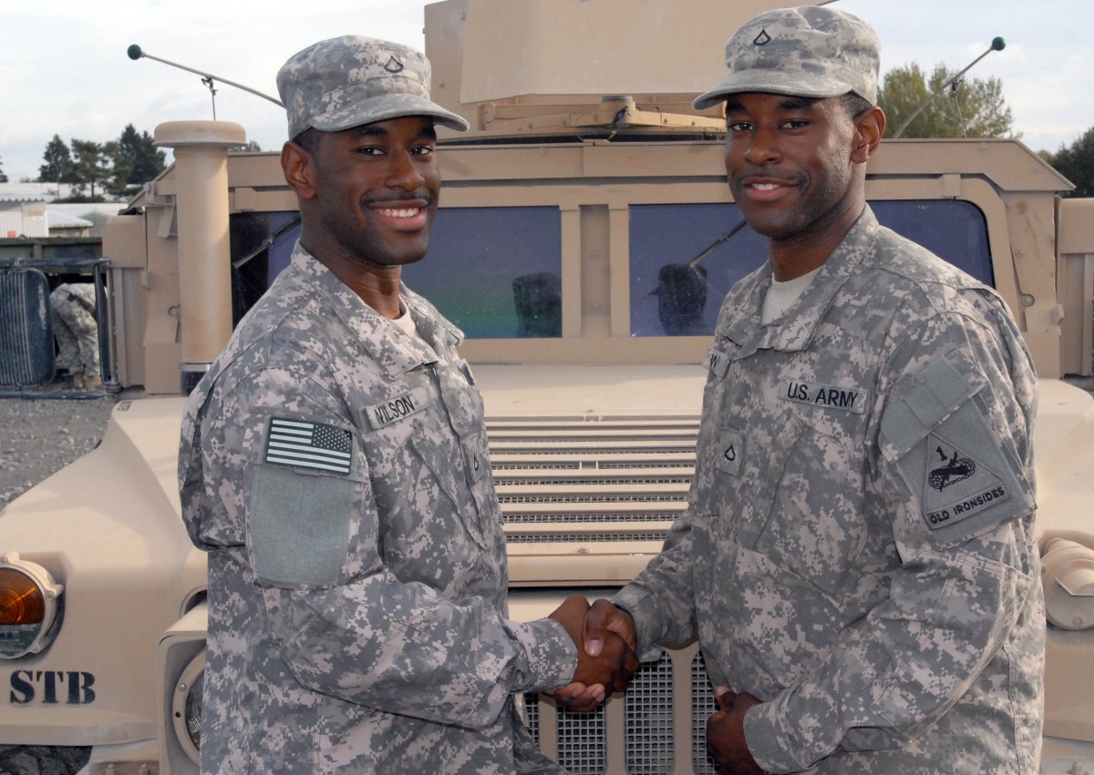 Work at 1st Armored Division motor pool becomes a family affair ...