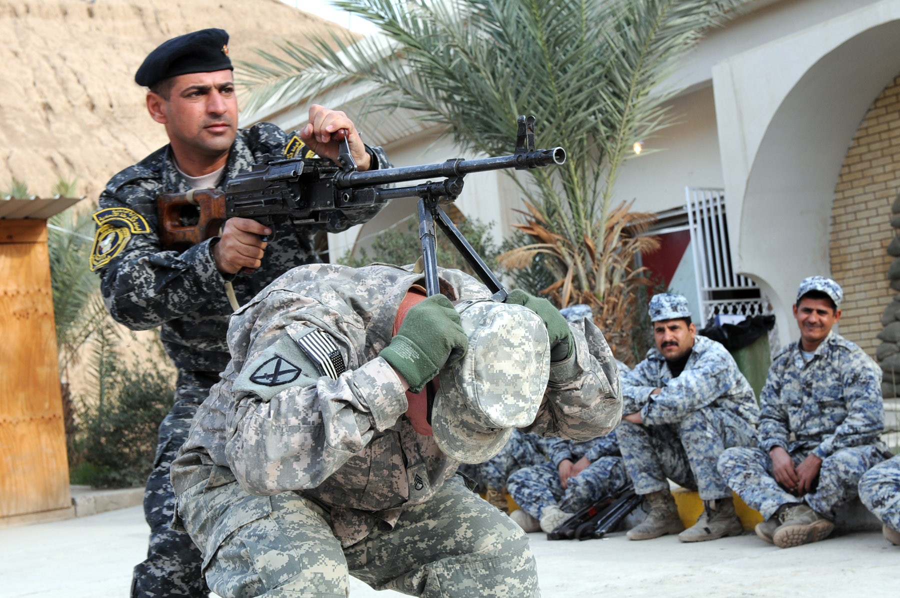 U.S. passes training torch at Cashe South | Article | The United States ...