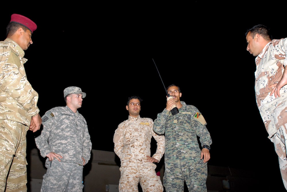 Signal Soldiers work with Iraqi counterparts | Article | The United ...