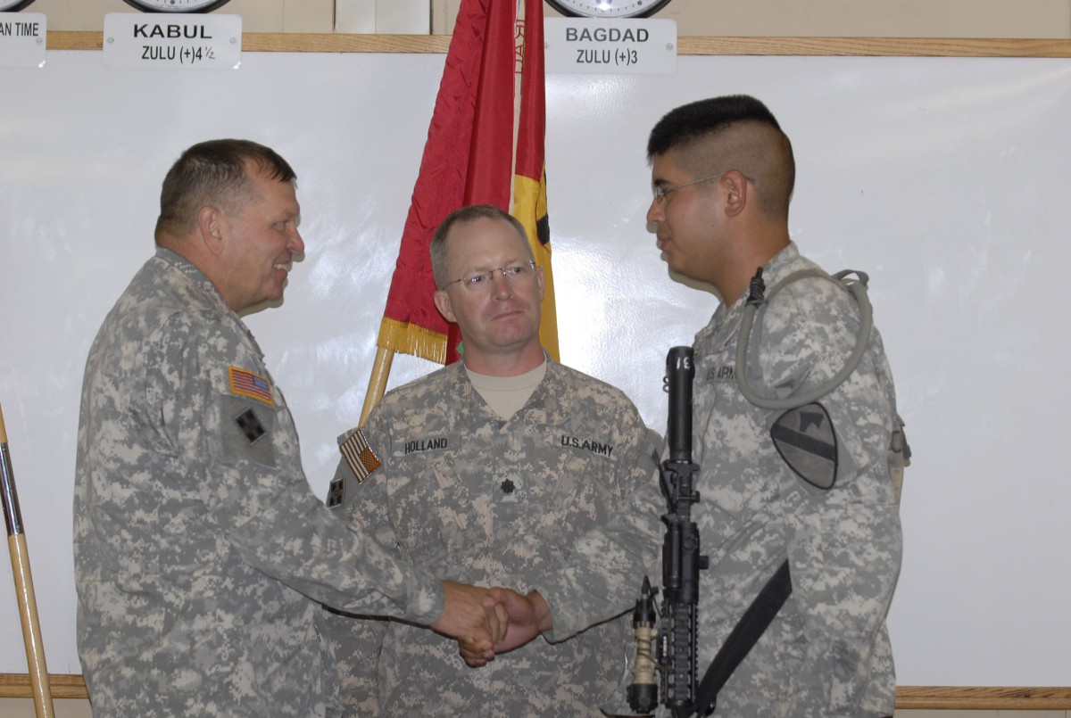 PHOTOS:FORSCOM commander visits Long Knife troopers | Article | The ...