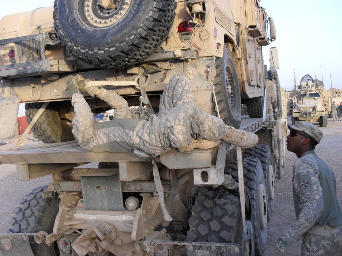 'Distro' Platoon:Soldiers' lifeline to the border | Article | The ...