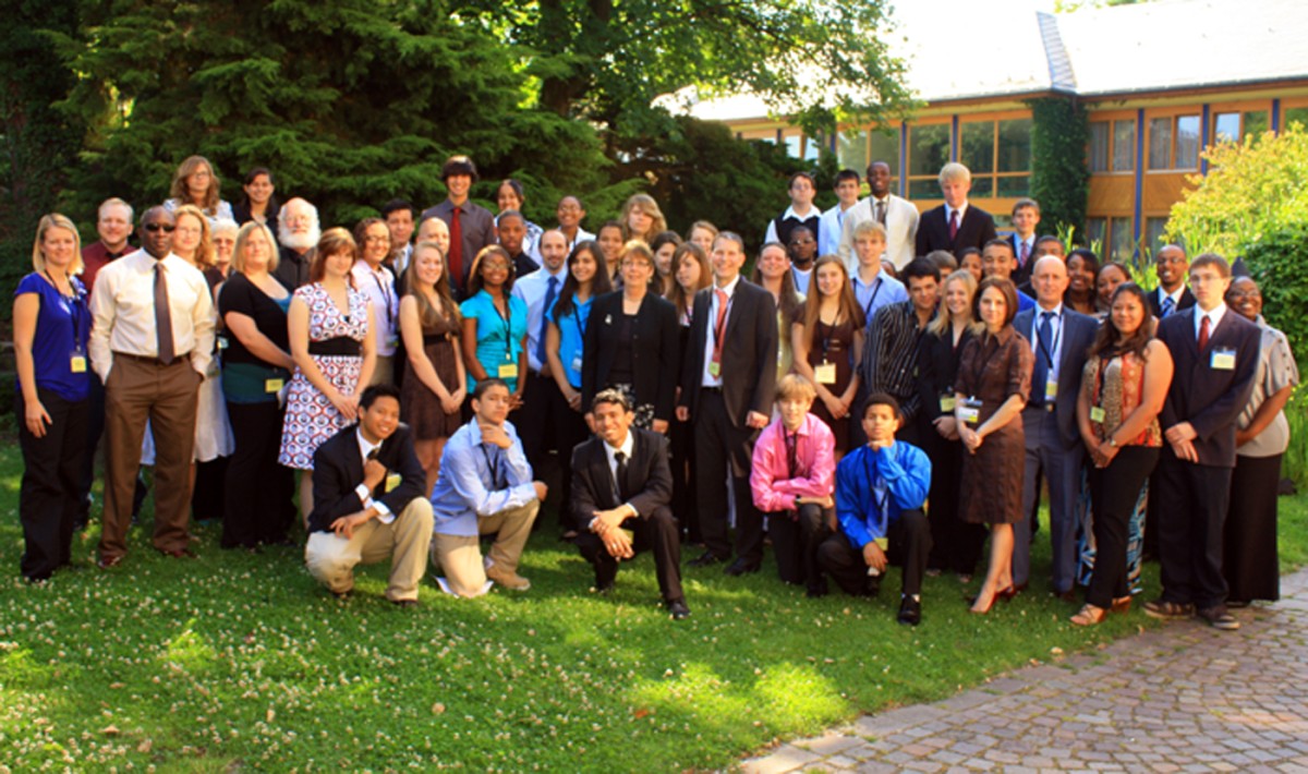 IMCOM-Europe conducts Youth Leadership Forum | Article | The United ...