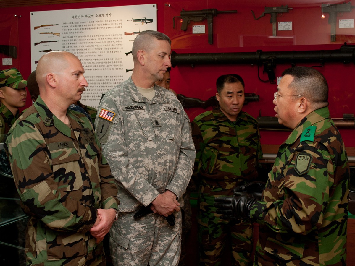 Top NCOs visit ROK Army Division headquarters | Article | The United ...
