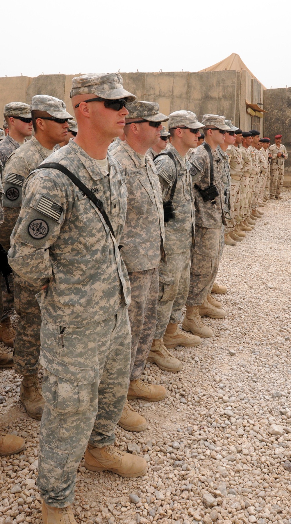 Us Soldiers In Iraq Base