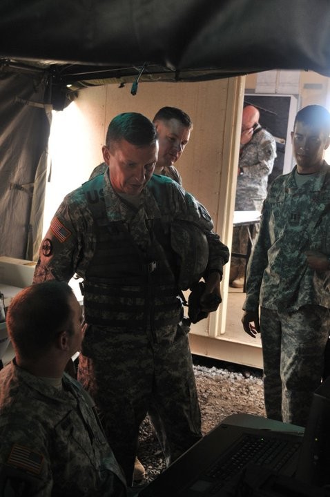 8th TSC Commanding General visits 65th Engineers at PTA | Article | The ...