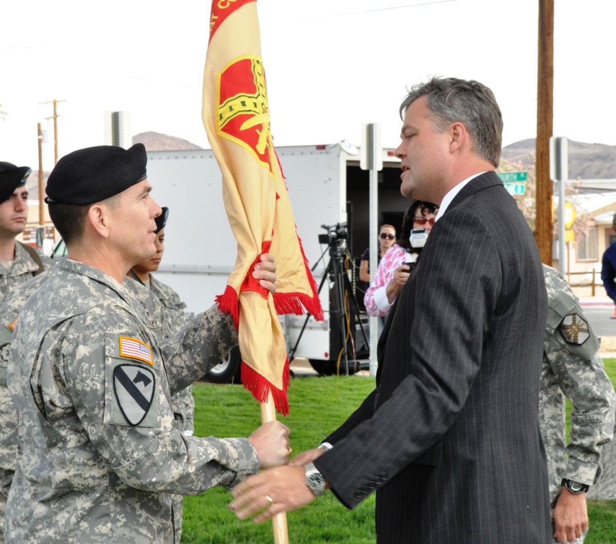 Col. Pinkerton assumes command of Fort Irwin Army Garrison | Article ...