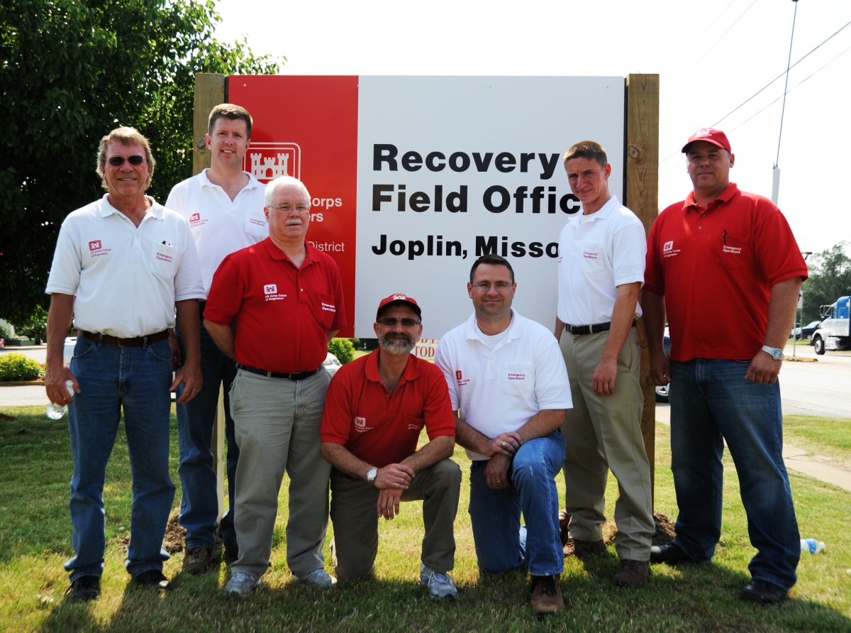 USACE team from NY assisting with recovery efforts in Joplin, Mo ...