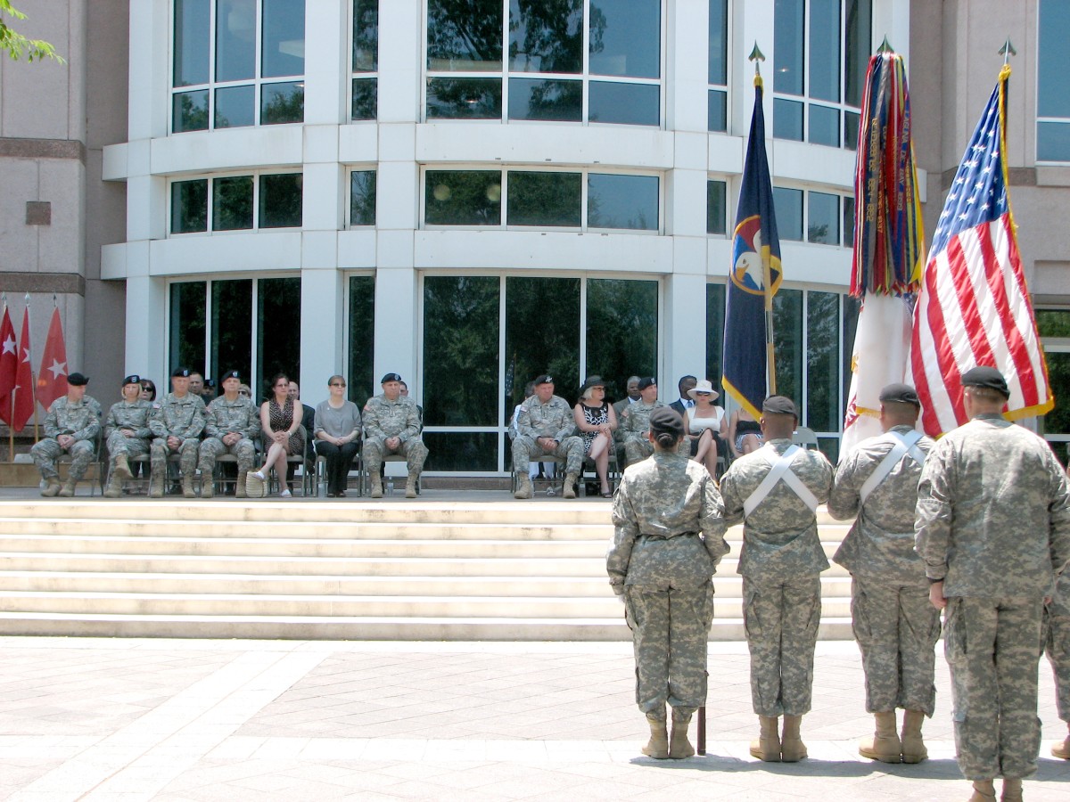 USARC cases colors, prepares to relocate headquarters | Article | The ...