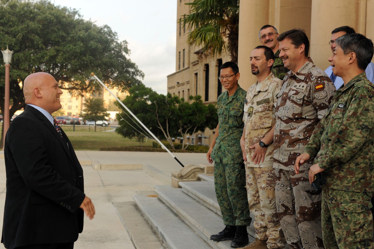 TRADOC Foreign Liaison Officers visit Army South | Article | The United ...