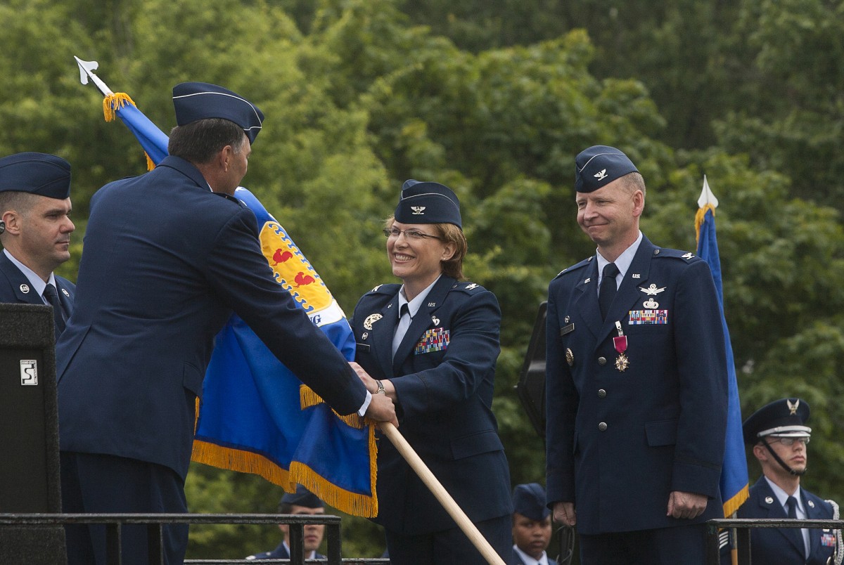 70th ISRW hails its new wing commander | Article | The United States Army