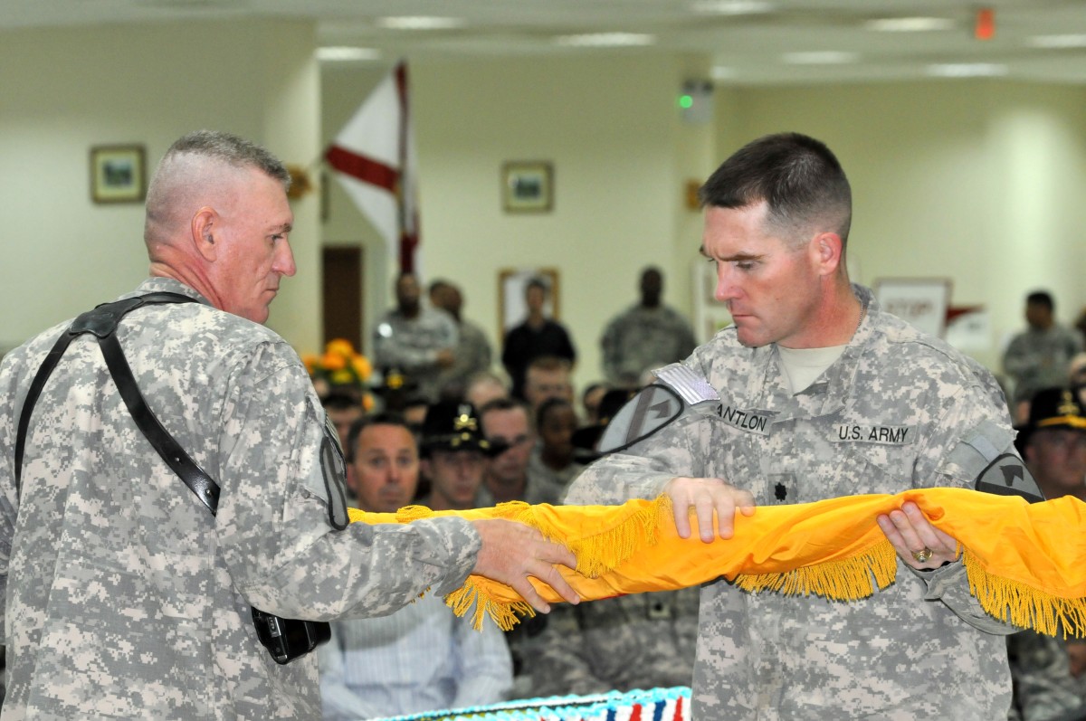 'Saber' Squadron assumes authority in Wasit Province | Article | The ...