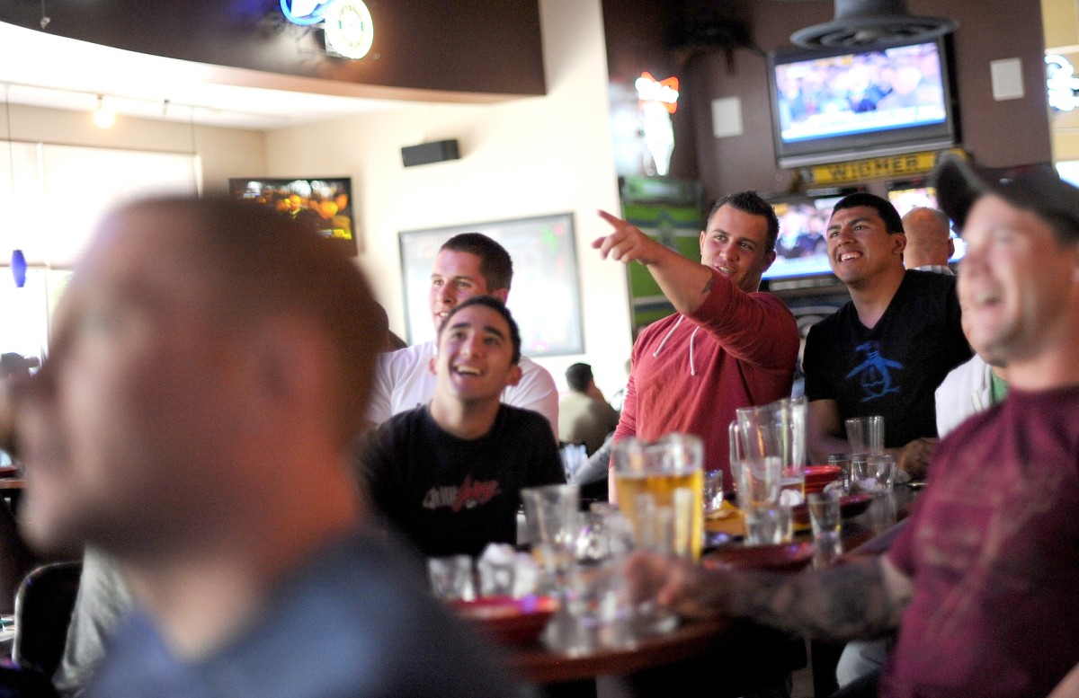 Missing hand only change in Medal of Honor recipient - friends say ...