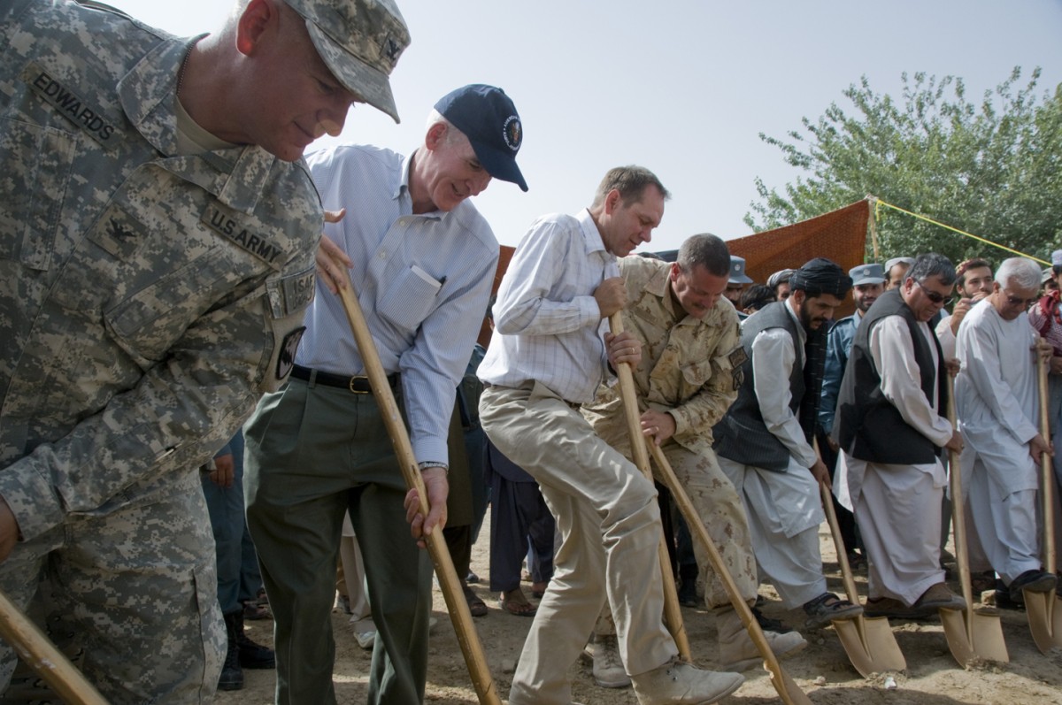 Groundbreaking ceremony marks milestone at Weesh-Chaman Crossing ...