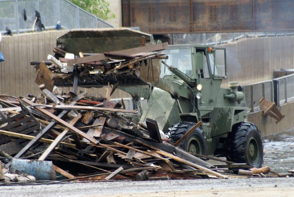 Guard continues its long tour in flood fight | Article | The United ...