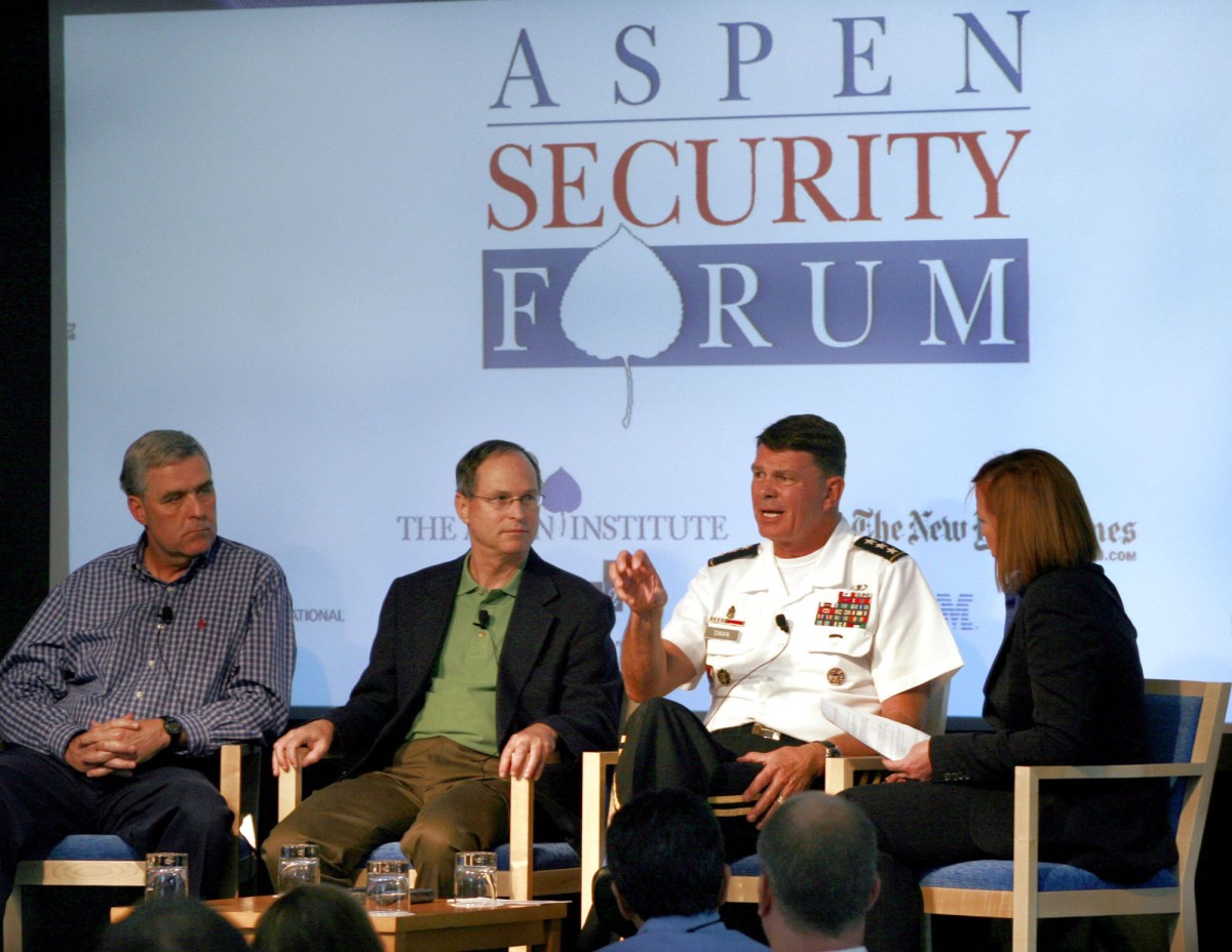 Army North CG discusses role of Army North with key civilian, industry ...