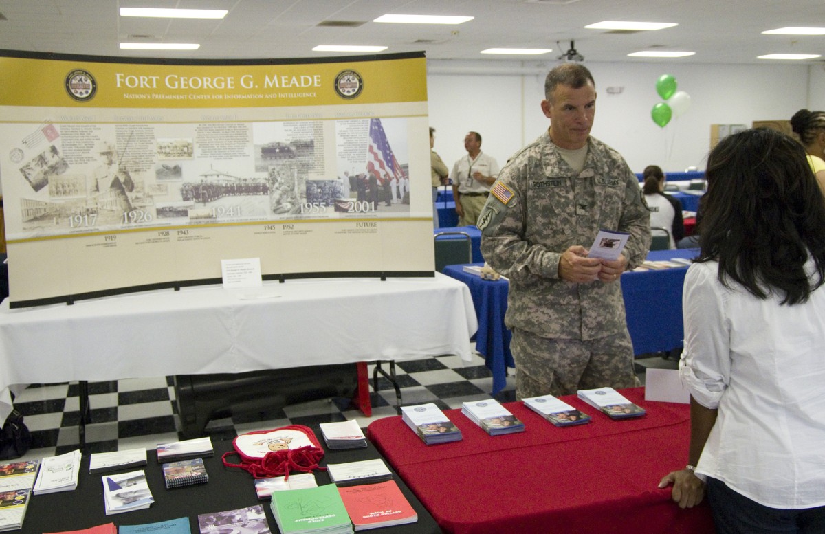 Newcomers' Fair welcomes military families | Article | The United ...
