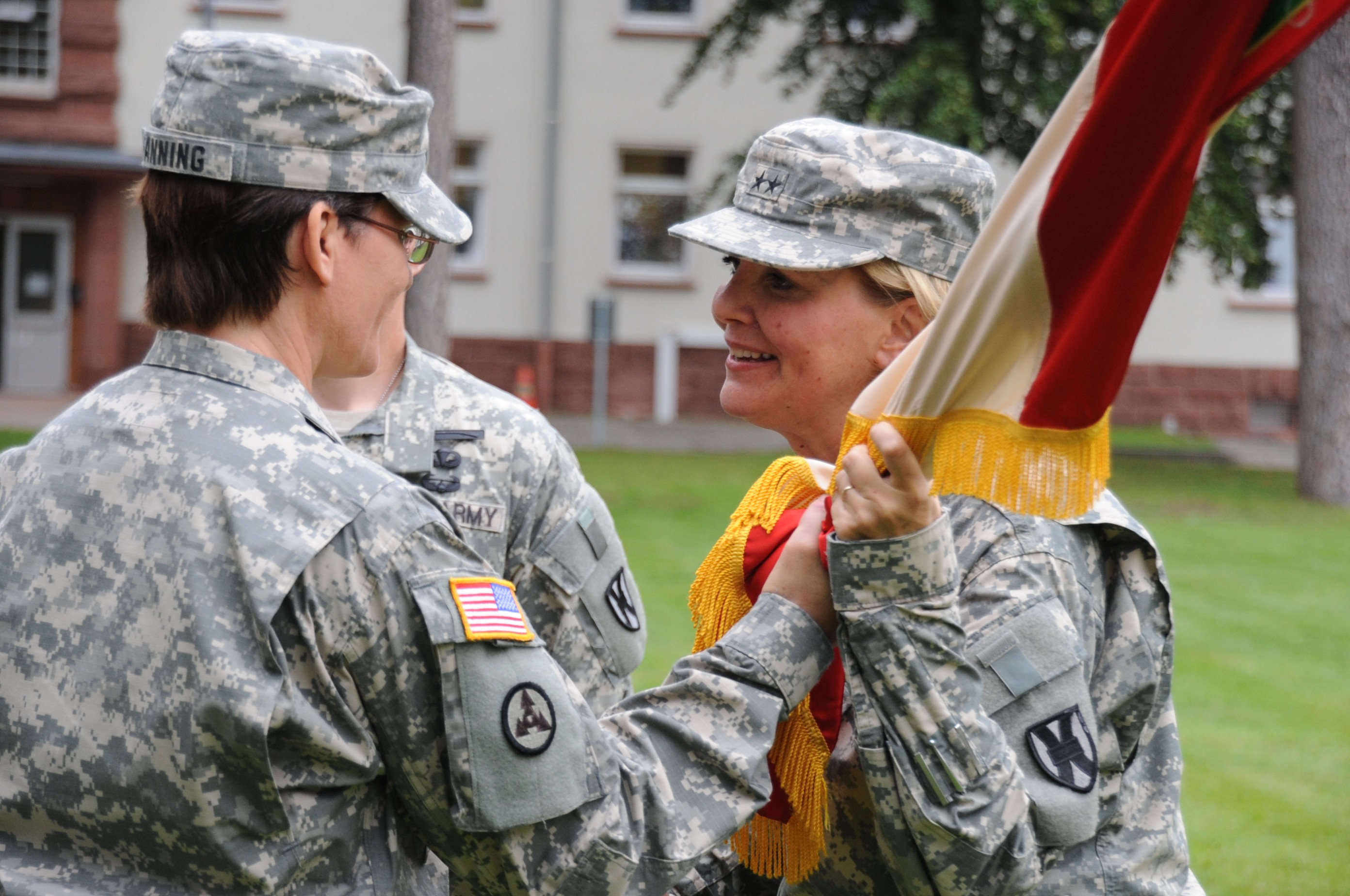 21st STB welcomes new command team | Article | The United States Army