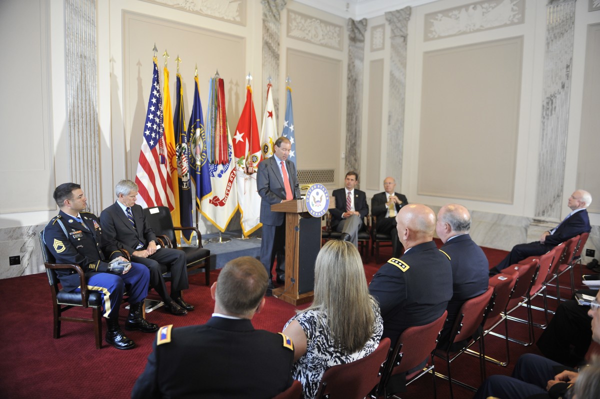 Sgt. 1st Class Leroy Petry's reception at Capitol Hill | Article | The ...
