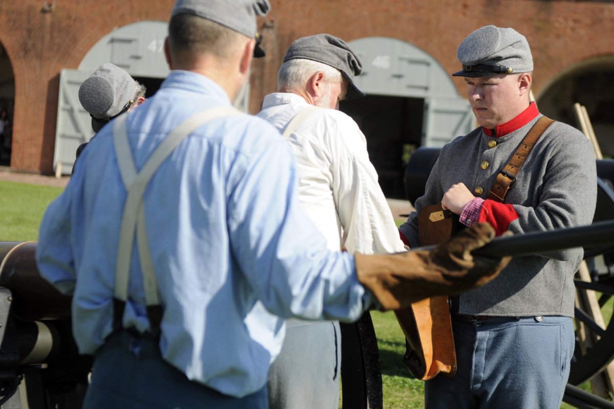 Raider Soldier volunteers weekends as a Civil War Soldier | Article ...