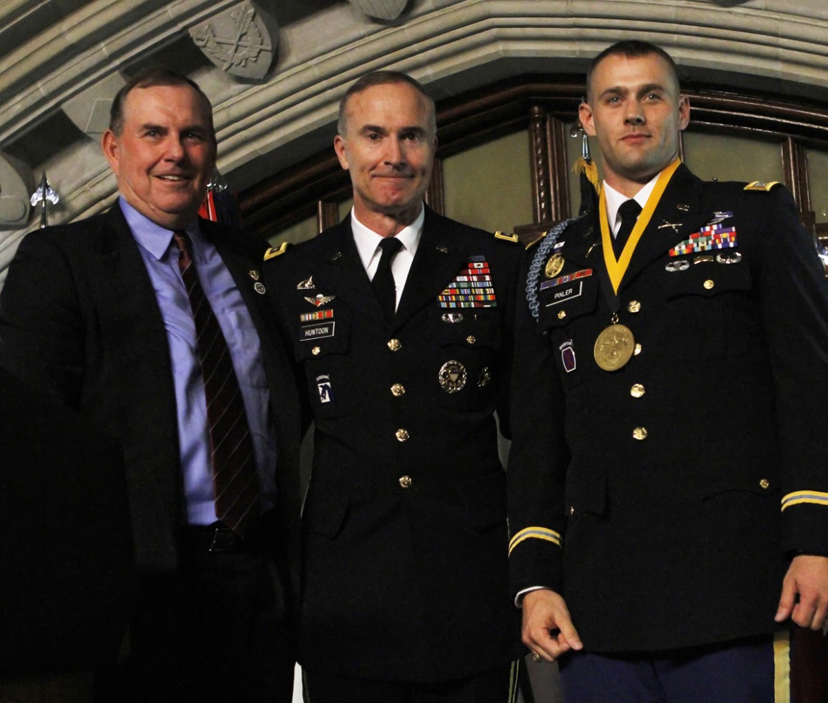 West Point AOG presents Nininger Award to '05 graduate | Article | The ...