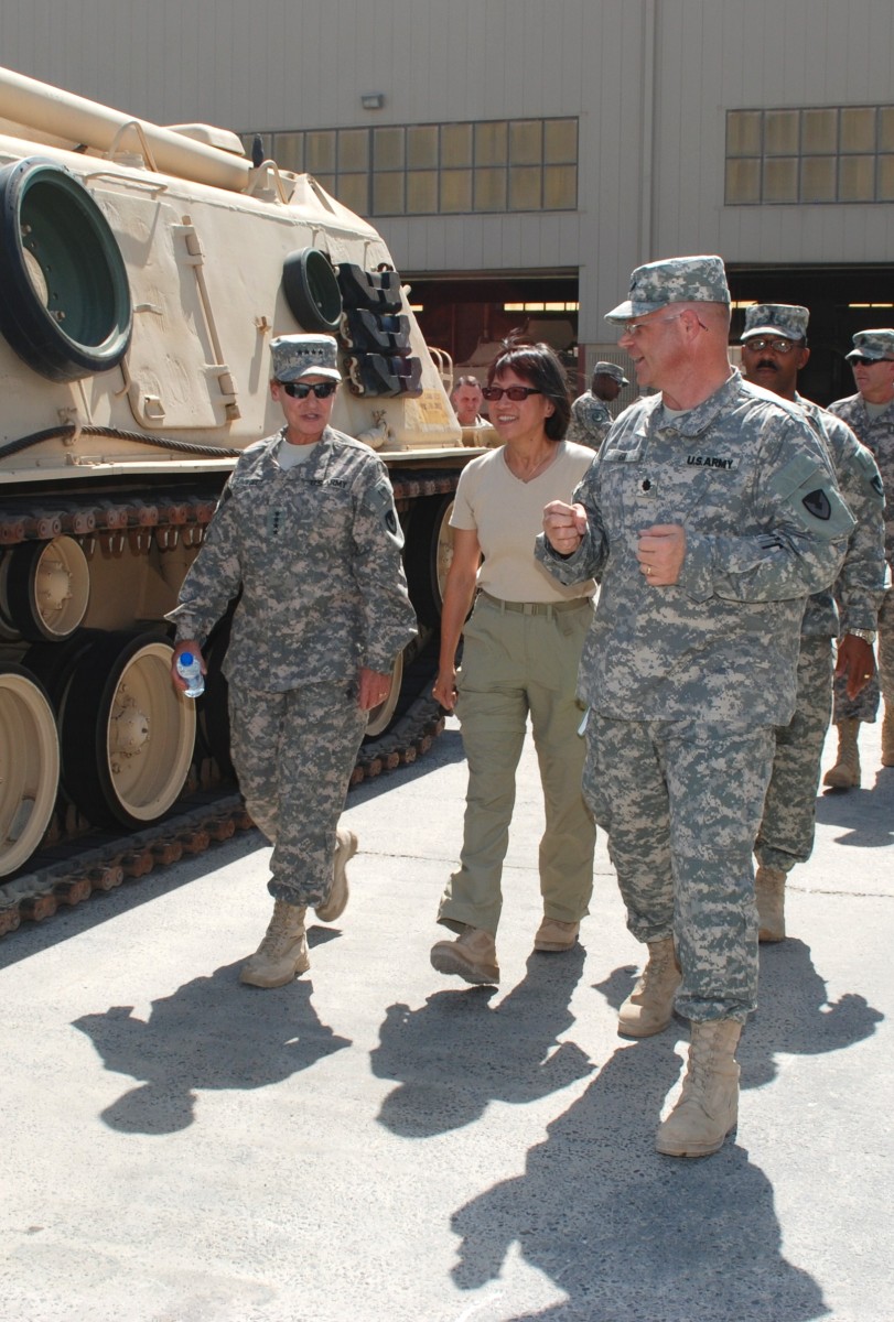 ASA (ALT), AMC leaders visit 402nd AFSB in Southwest Asia | Article ...