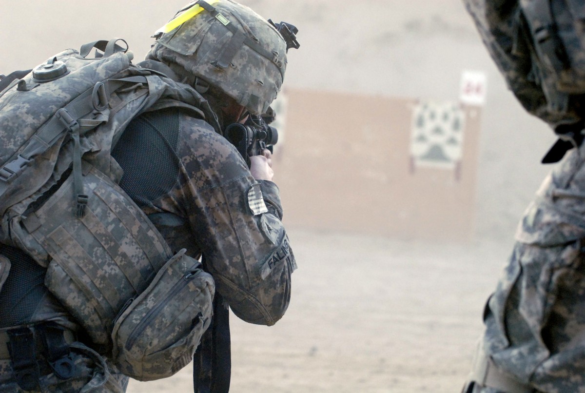 Standout 'Dagger' Brigade Soldiers contend for Soldier, Noncommissioned ...