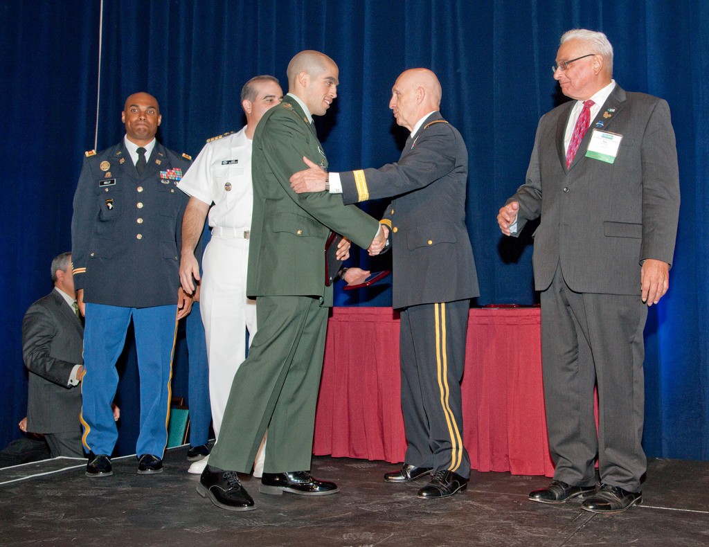 RDECOM commander recognizes future science, technology leaders ...