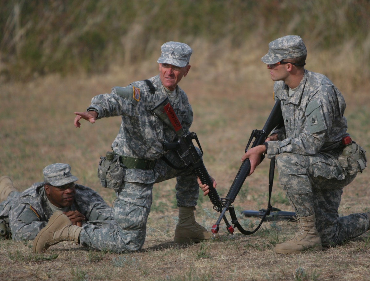 Ex-Navy reservists learn Army way in Basic Combat Training | Article ...