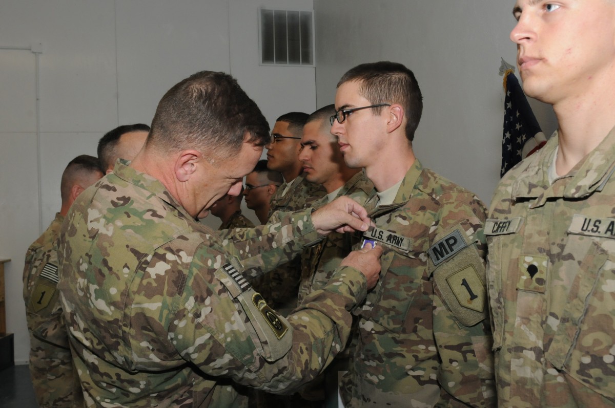 1st ID CG visits 3rd BCT at FOB Salerno | Article | The United States Army