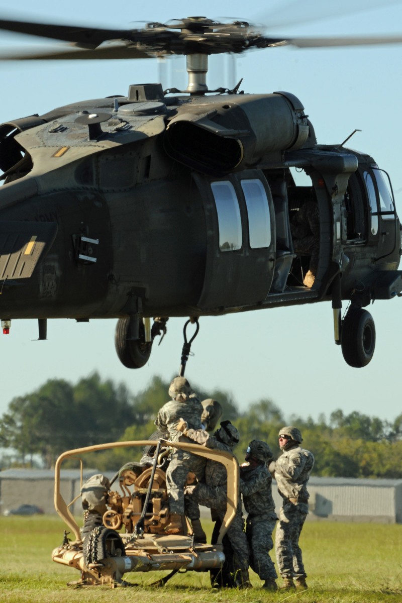 'Vanguards' conduct sling load training | Article | The United States Army
