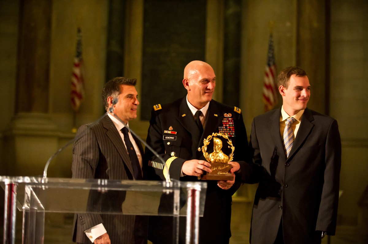 Odierno, son receive Italian foundation award | Article | The United ...