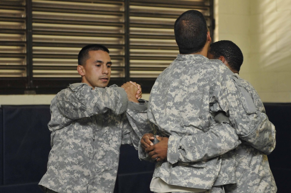 Combatives course builds Soldiers' confidence, individual skills ...