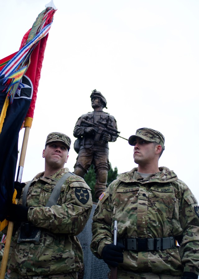 3rd Bde., 2nd ID units case colors for first Afghan deployment ...