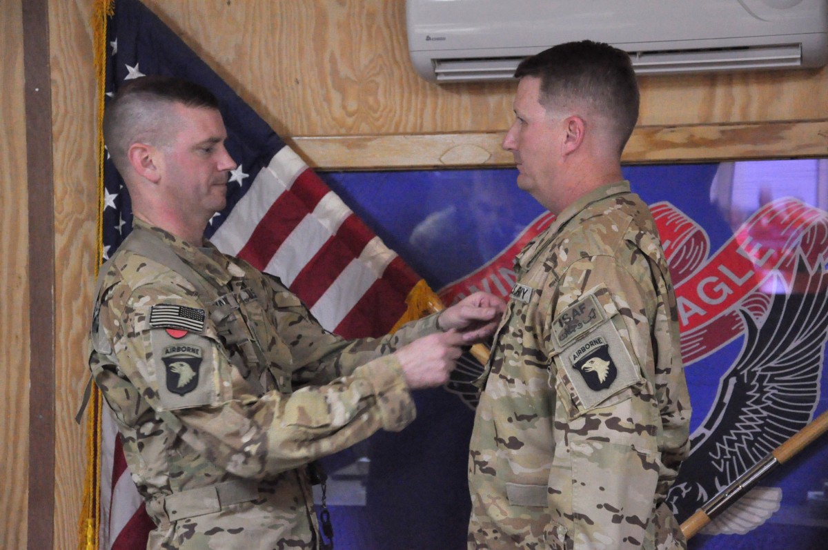 Pilot's pinnacle promotion bittersweet | Article | The United States Army