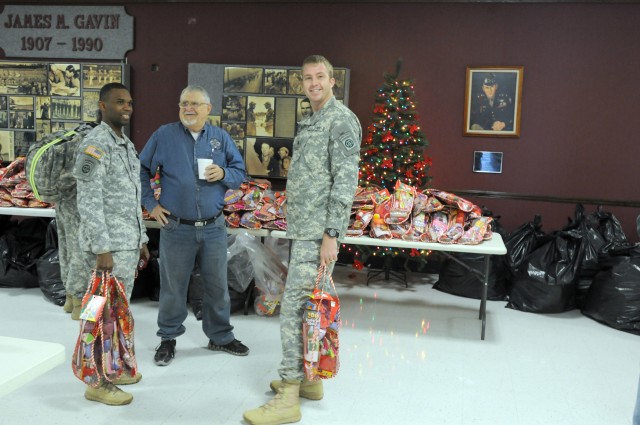 82nd Association delivers Operation Christmas Stocking | Article | The ...