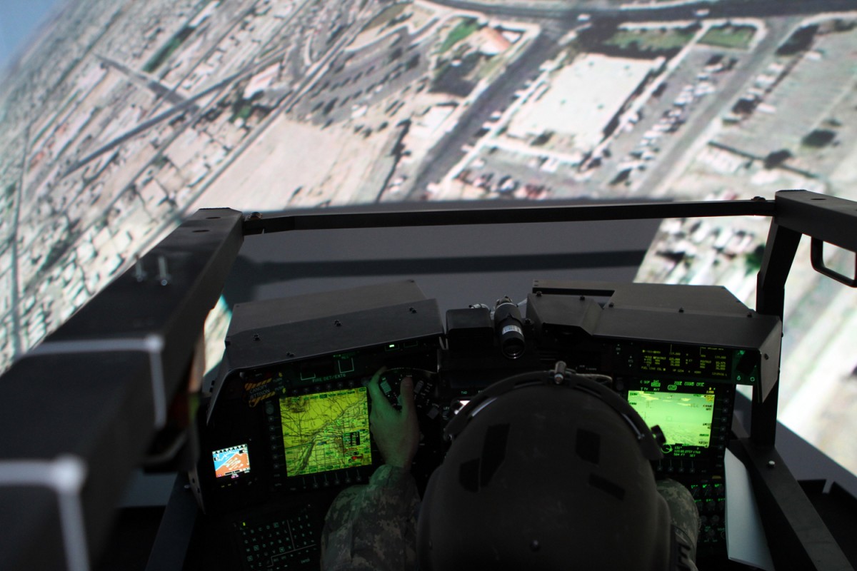 Pilots train on new AH-64D Apache helicopter | Article | The United ...