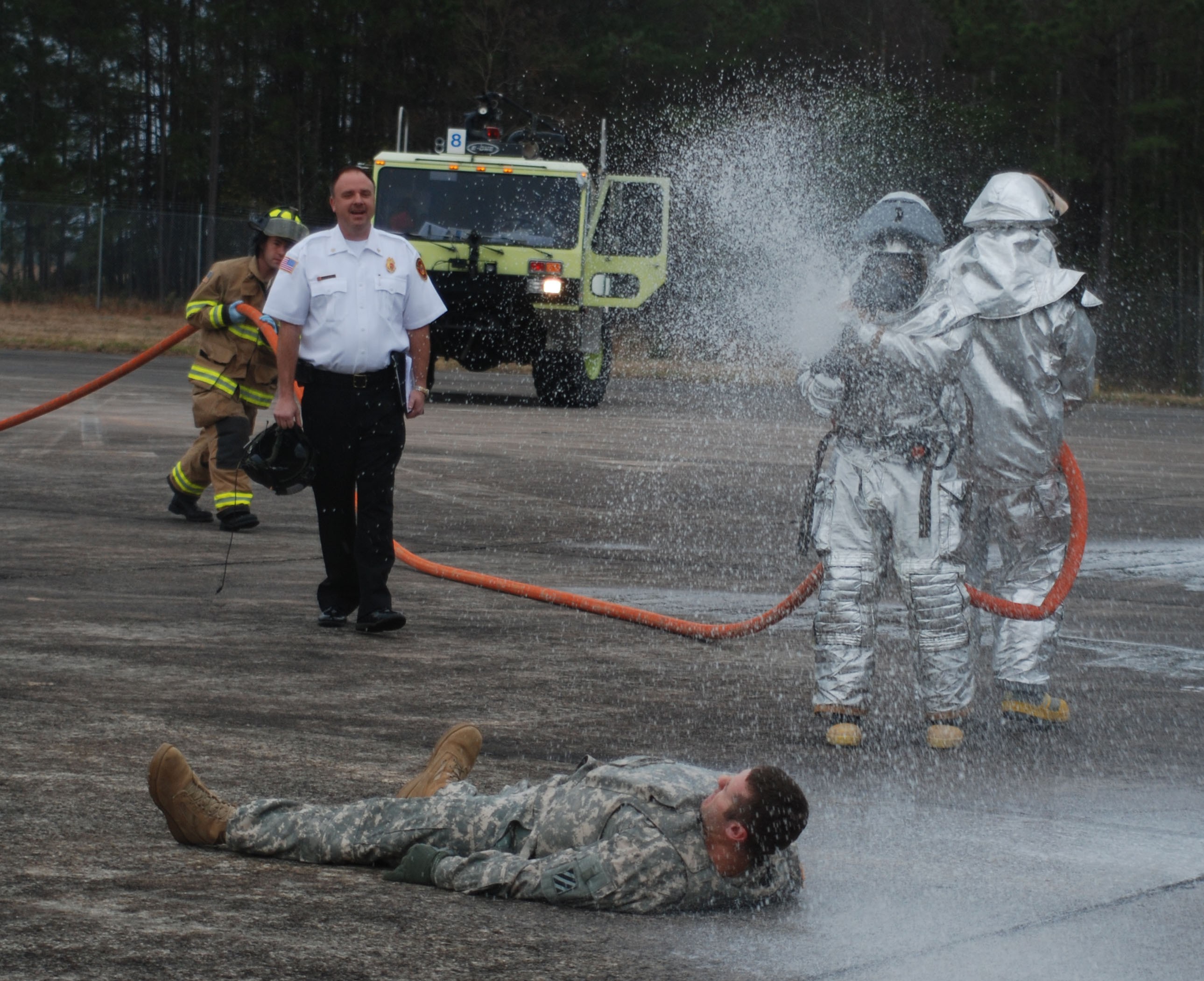 1/3 AVN, 3/17 CAV combine for Helicopter Crash Drill | Article | The ...
