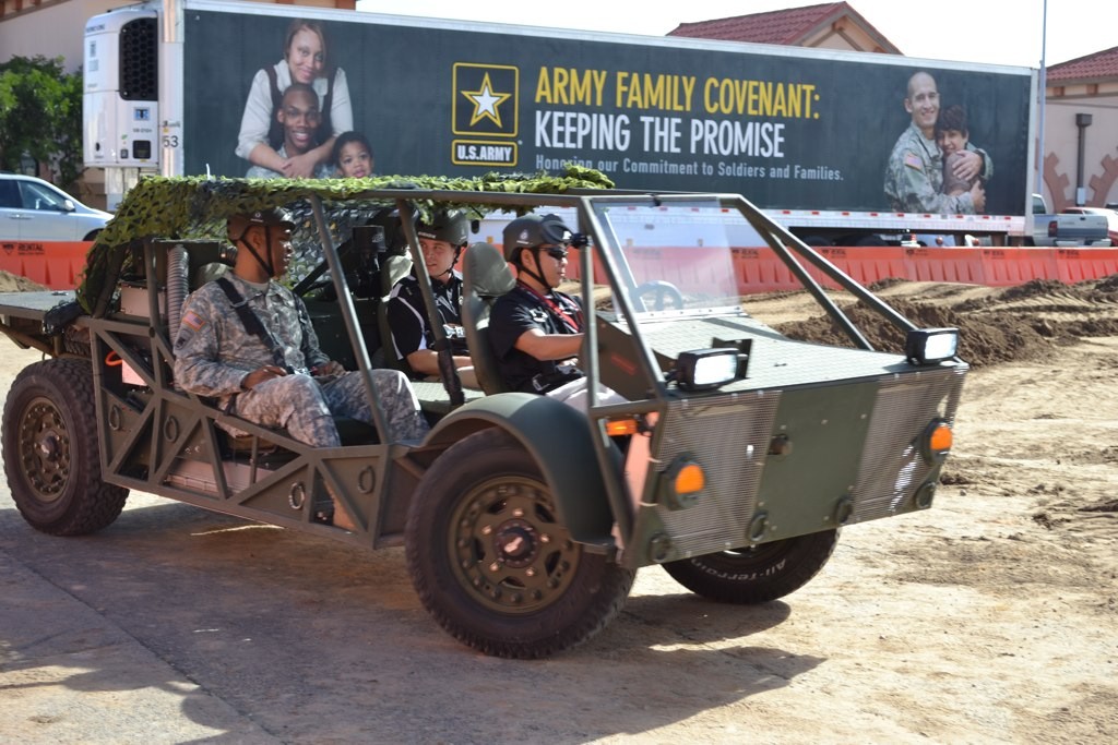 Army bringing Detroit military muscle, efficiency to Chicago Auto Show ...
