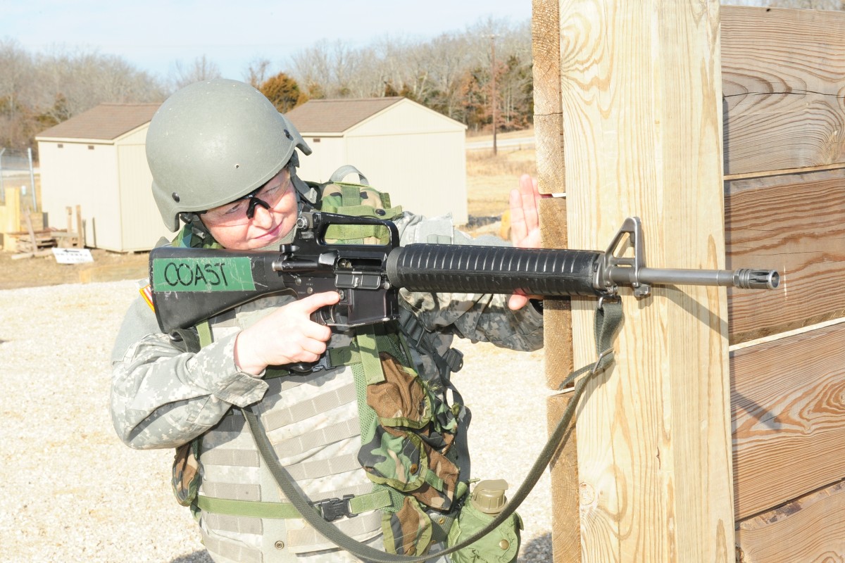 51-year-old mom holds her own during Basic Combat Training | Article ...
