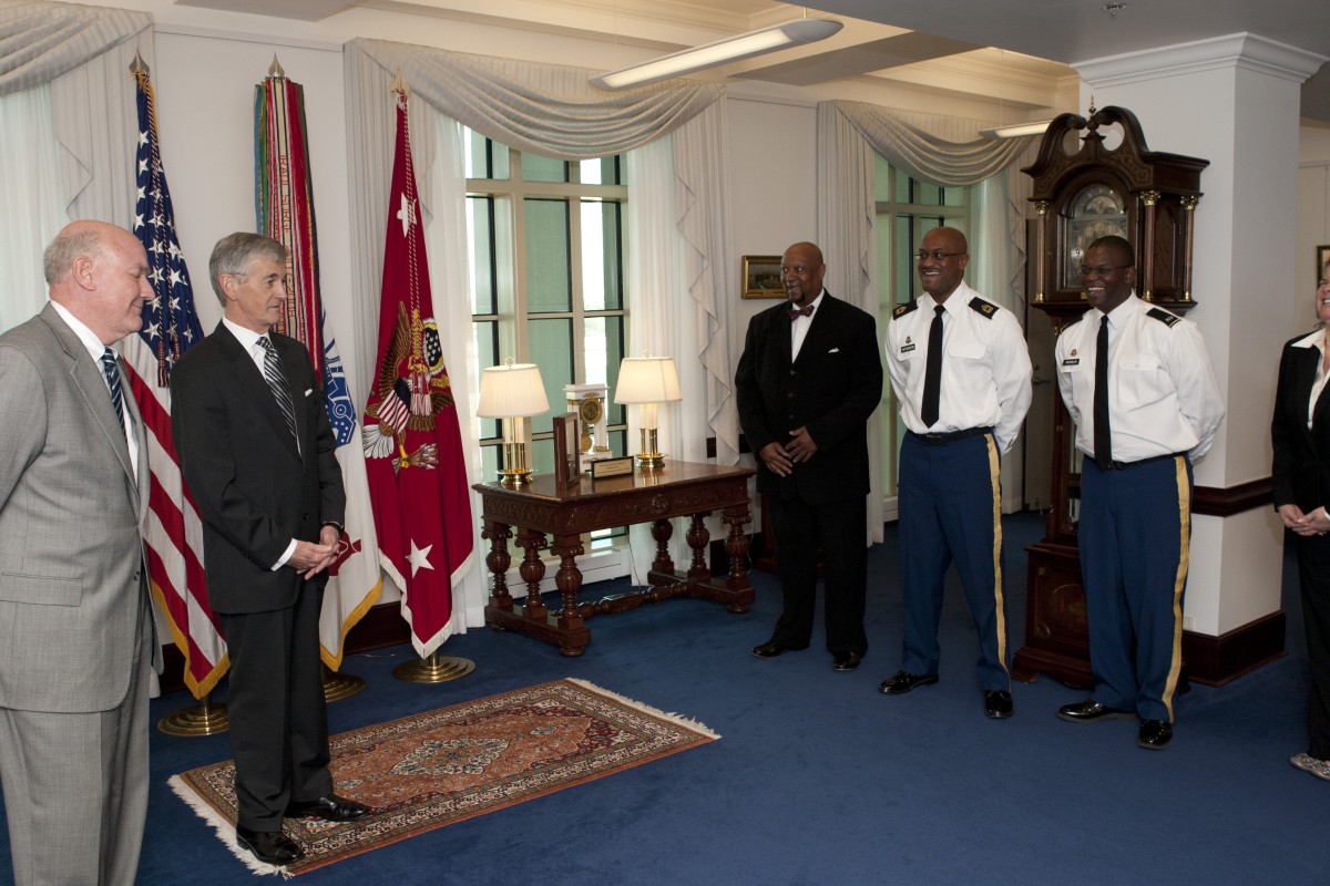 Army Secretary recognizes CFC workers for exceeding goals | Article ...