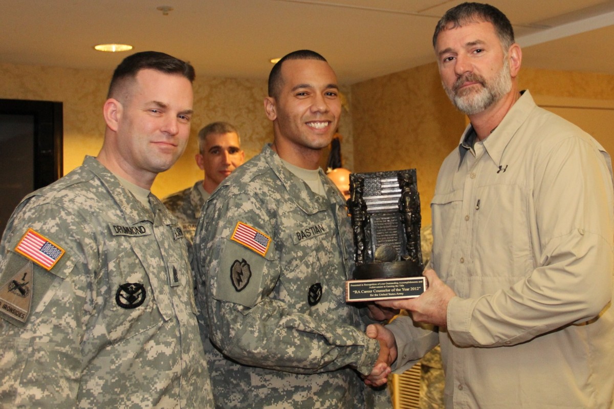 Old Guard Soldier wins career counselor of the year | Article | The ...