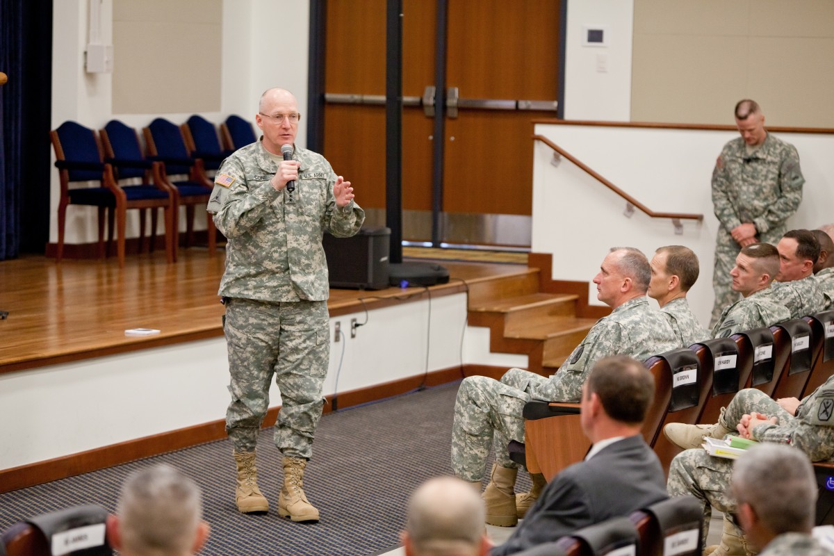 TRADOC chief attends 2012 Recon Summit; Annual MCoE forum examines 2020 ...