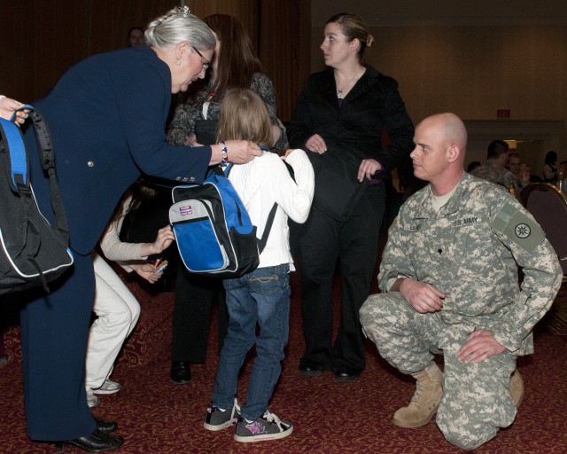 Preparing Soldiers, Families For Mobilization | Article | The United ...